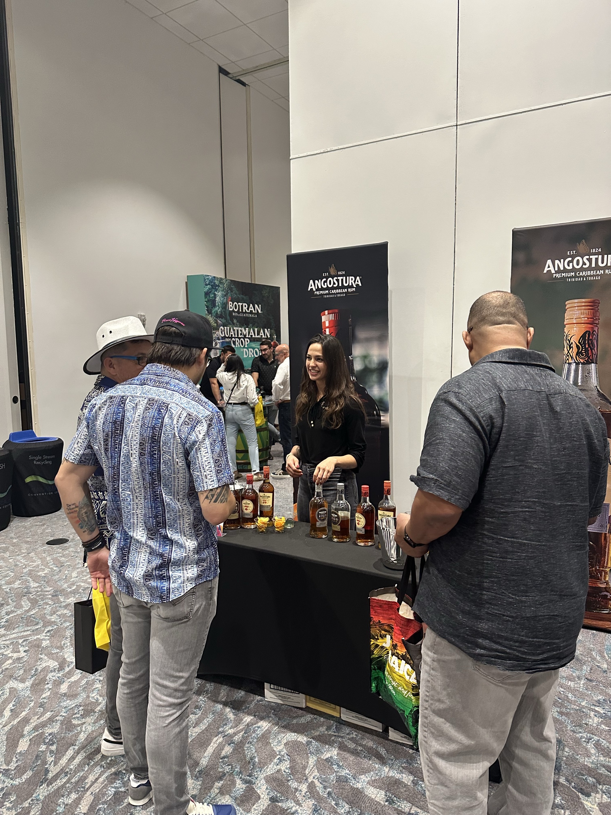 ANGOSTURA® HAD A RUM-TASTIC TIME AT THE 5TH MIAMI RUM CONGRESS - ANGOSTURA